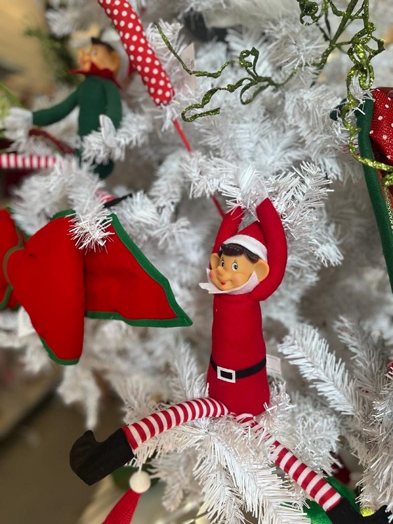 The Elf on the Shelf: tradição inspira decoração natalina - It Mãe